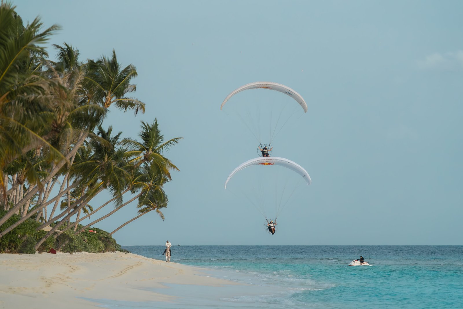 SIYAM WORLD, MALDIVES HOSTS PARAGLIDING WORLD CHAMPIONS FOR JAW ...