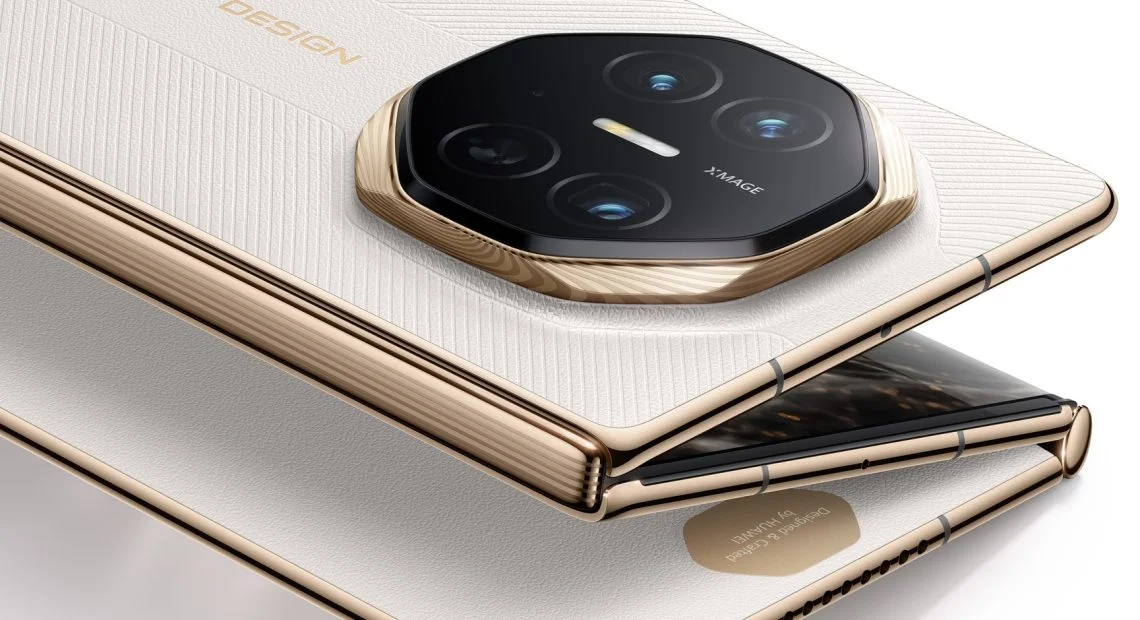 Elegance in Command: The White HUAWEI Mate XT Is the Most Advanced Tri ...